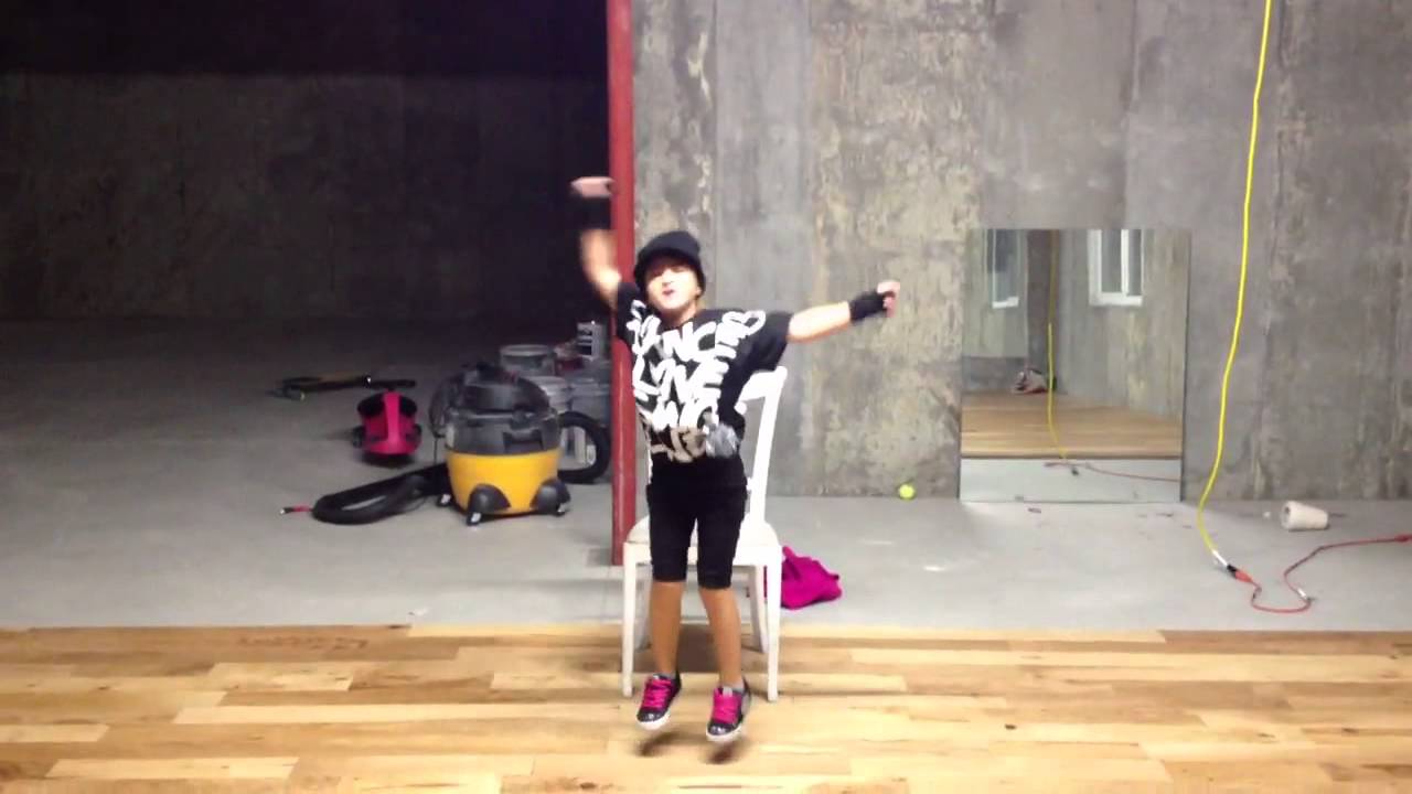 Brooke practicing ice ice baby - YouTube