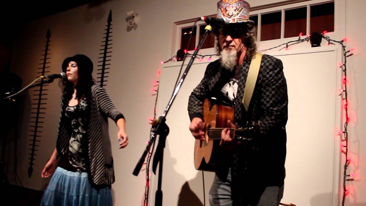 Amelia and The Mayor - YouTube