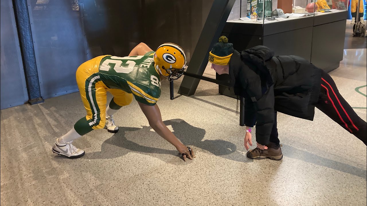 Goat Series Episode 3: Greatest Long Snapper Of All Time - YouTube