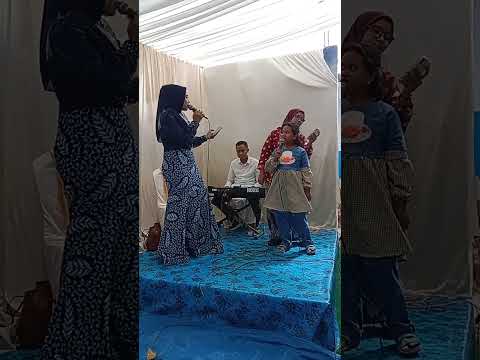 Komang oleh Nabila dan Mbak Sajidah Aizzun di Pernikahan Tante Ririn