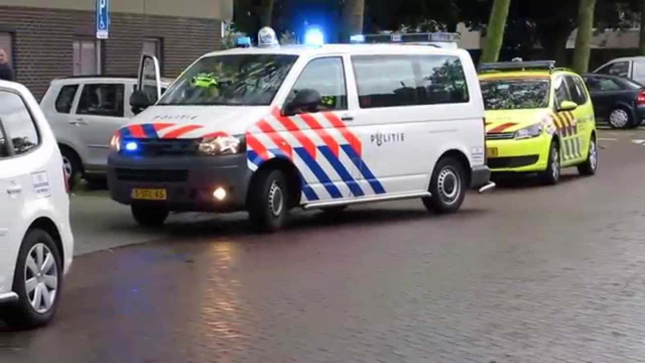 112 Regio kennemerland : Politie Busje komt met spoed aan bij ...