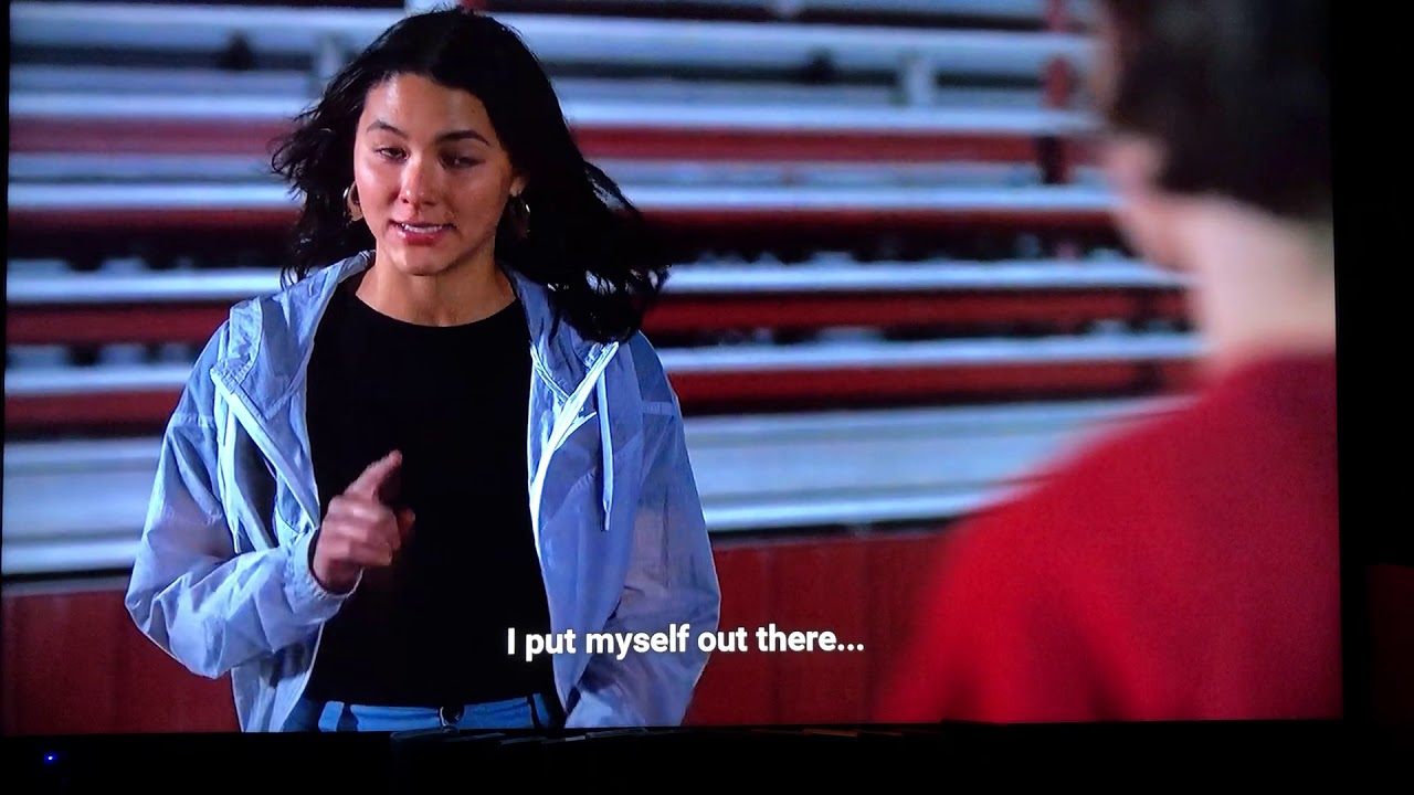 Casey and Izzie Kiss - Atypical Season 3 - YouTube