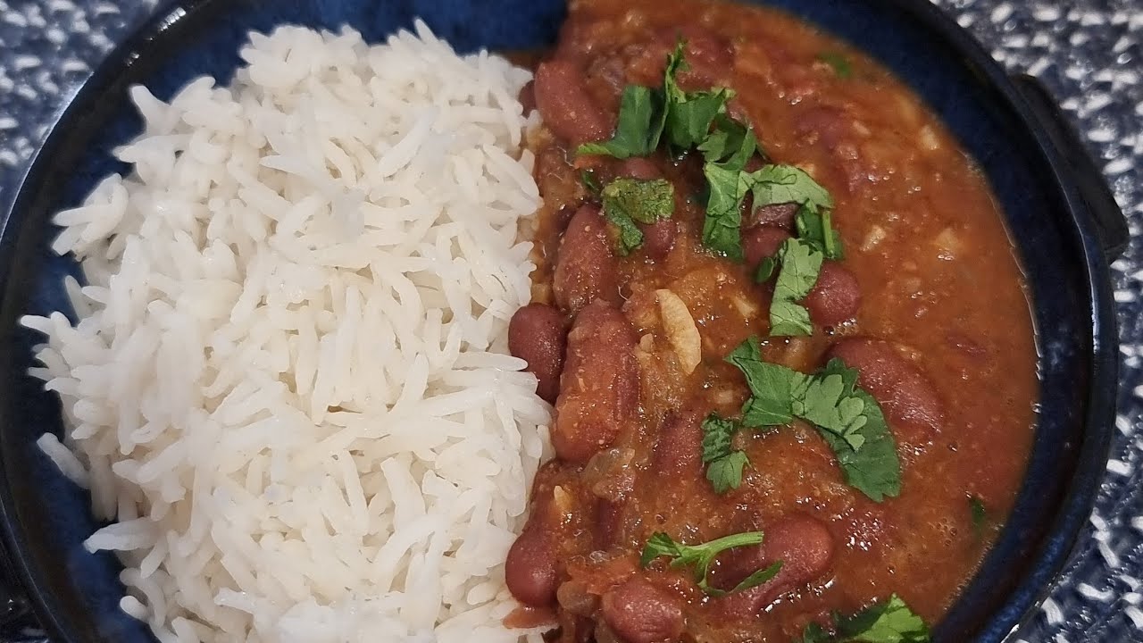 Rajma curry (red kidney bean curry) and Rice - YouTube