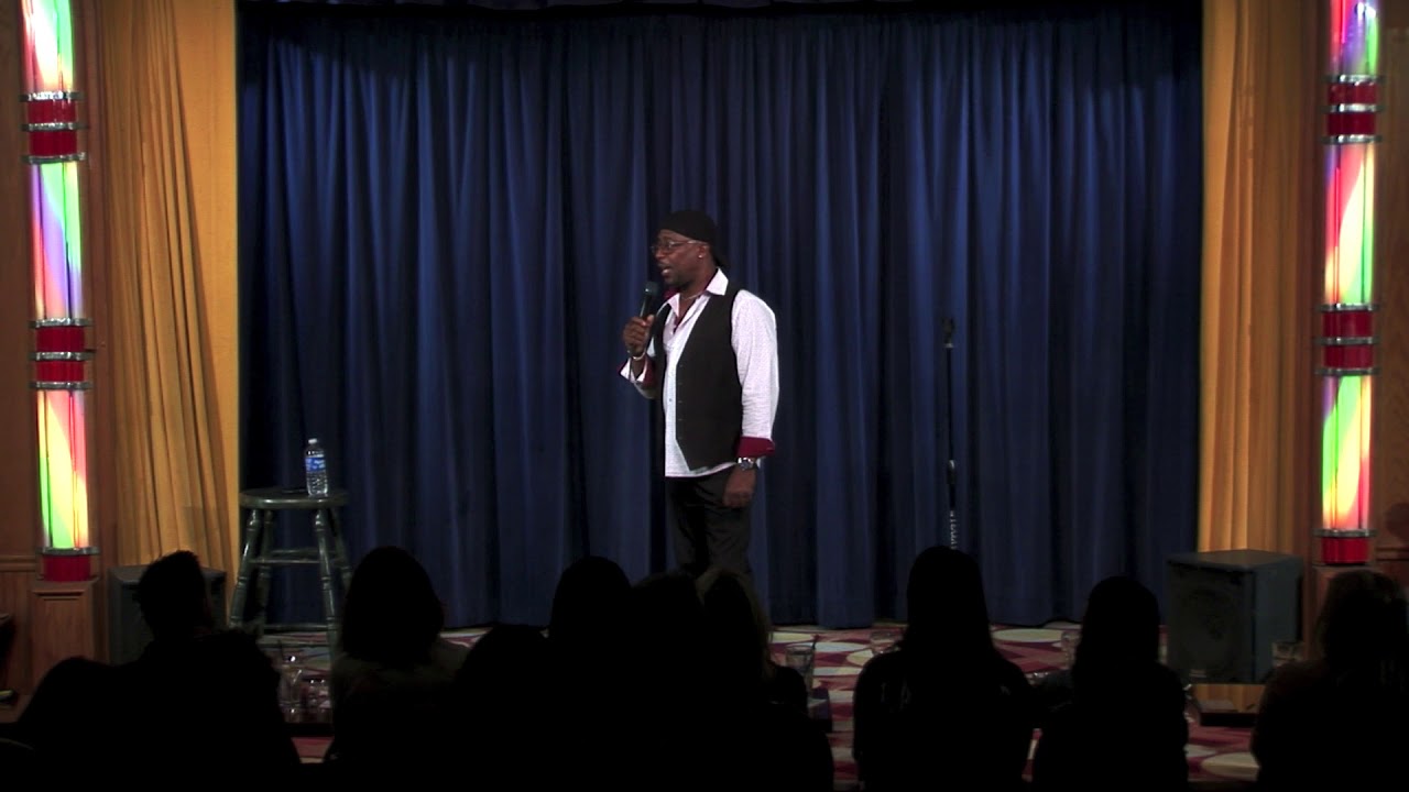 Lowell Sanders -Comedy and Magic Club - YouTube