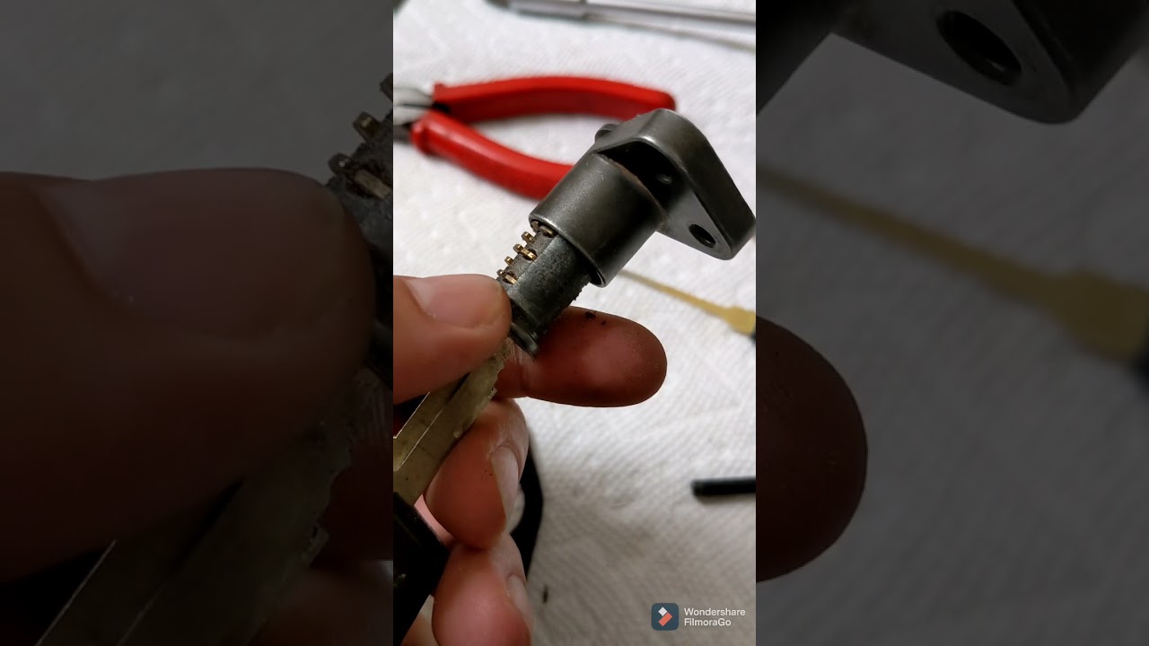 Motorcycle Seat Lock RE-Key / AVOID HAVING TWO KEYS. Quick How To - YouTube