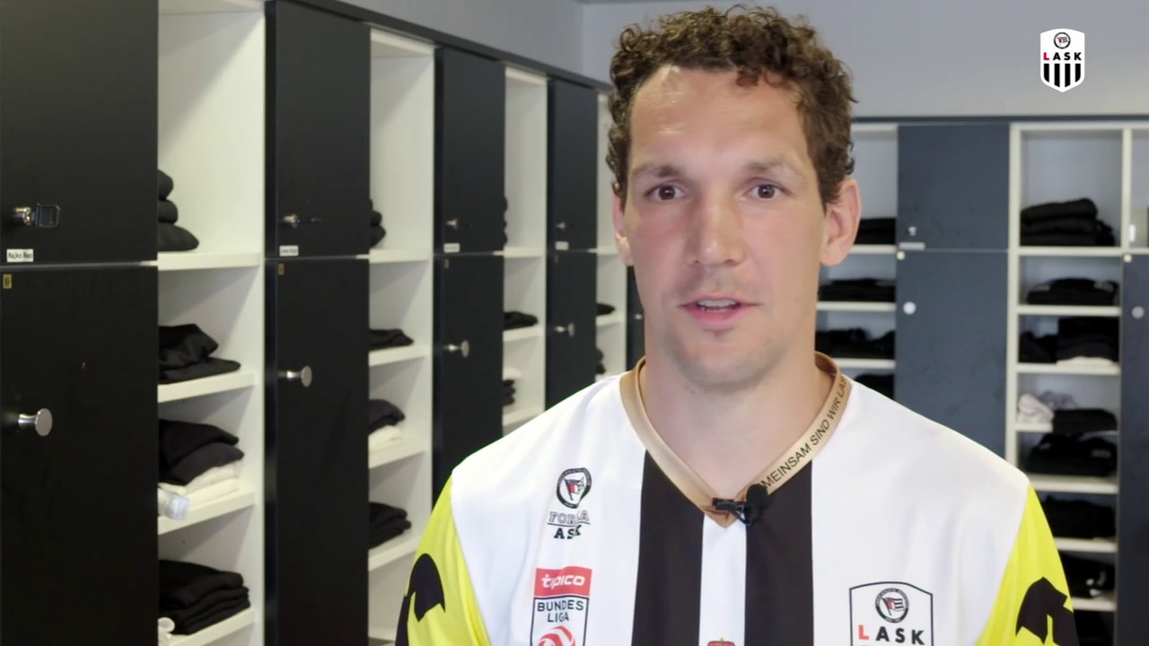 Unsere Neuzugänge Alex Schlager und Emanuel Pogatetz im Interview - YouTube