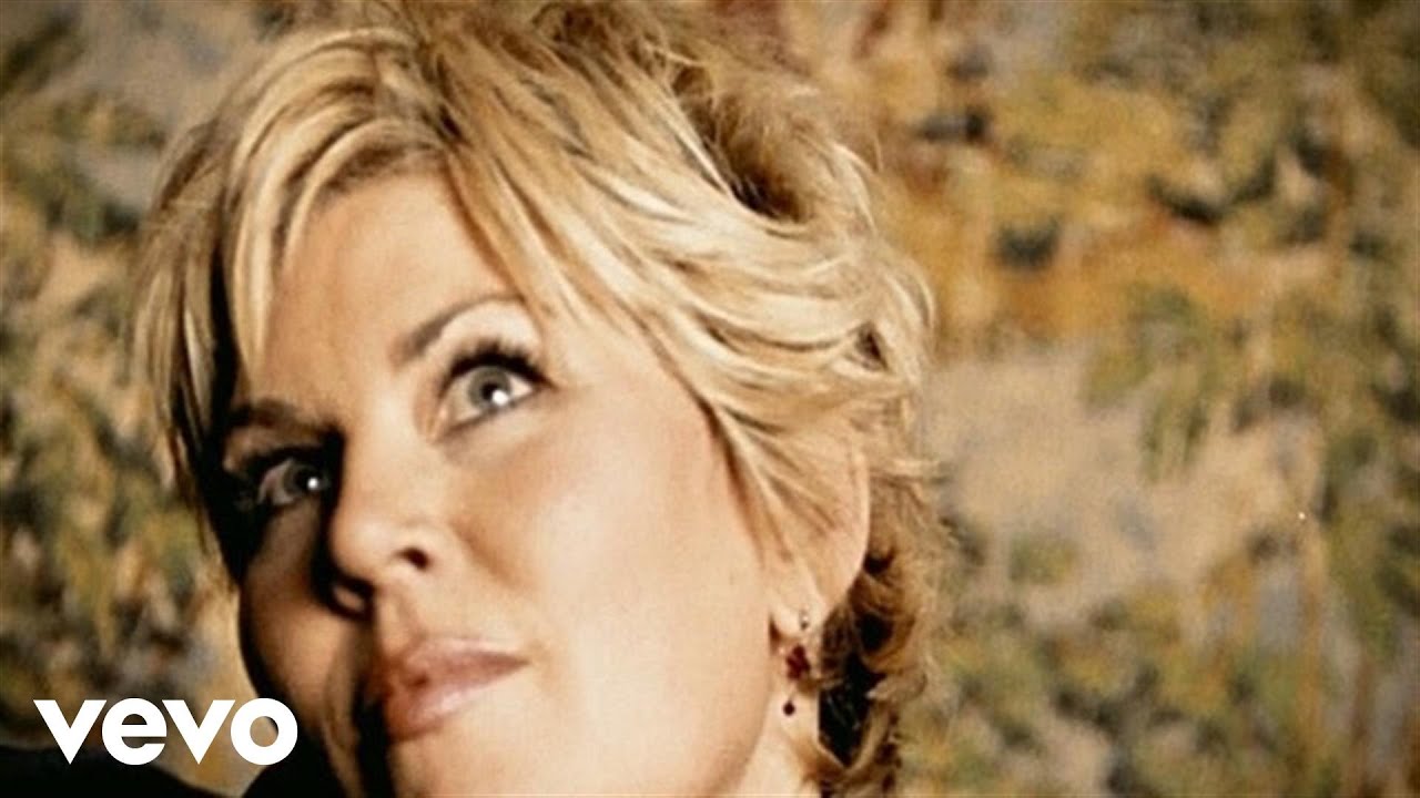 Roxie Dean - Everyday Girl - YouTube