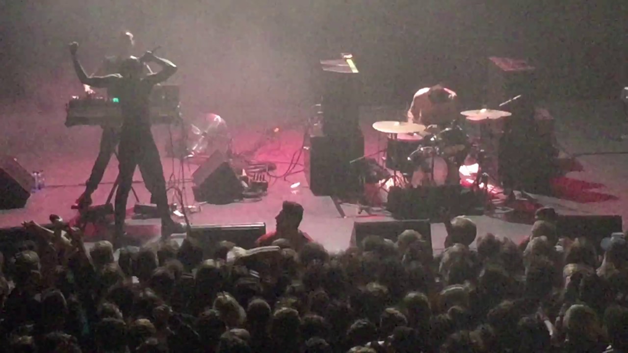 Death Grips Live @ Enmore Theatre-No Love-02/08/17 - YouTube