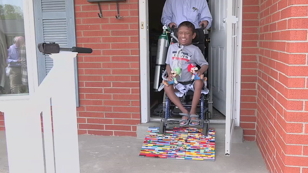 JCPS students build wheelchair ramp for disabled student out of Legos ...