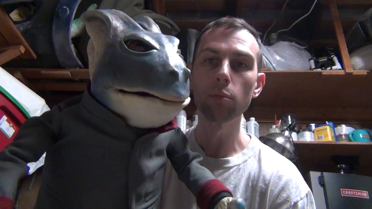 Two arm rod puppet controller - YouTube