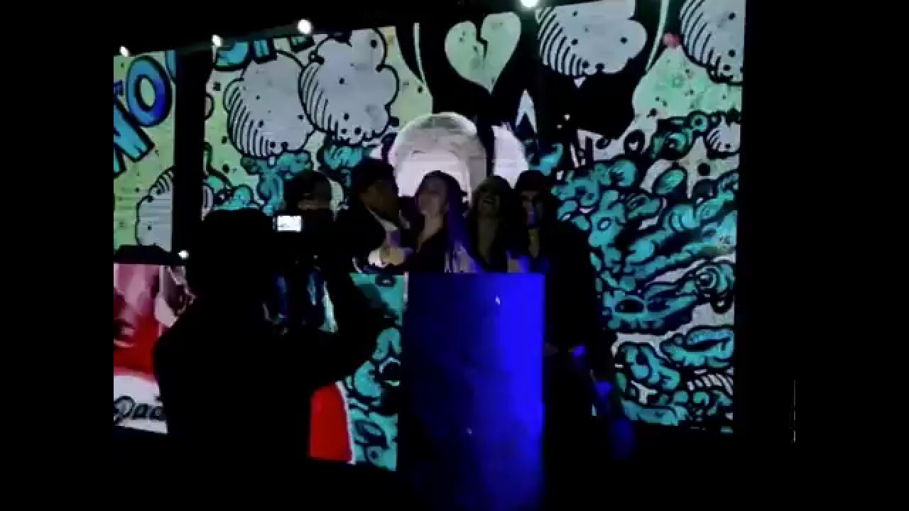 Top Italian Club Fashion in Milan - Party with Female DJs - YouTube
