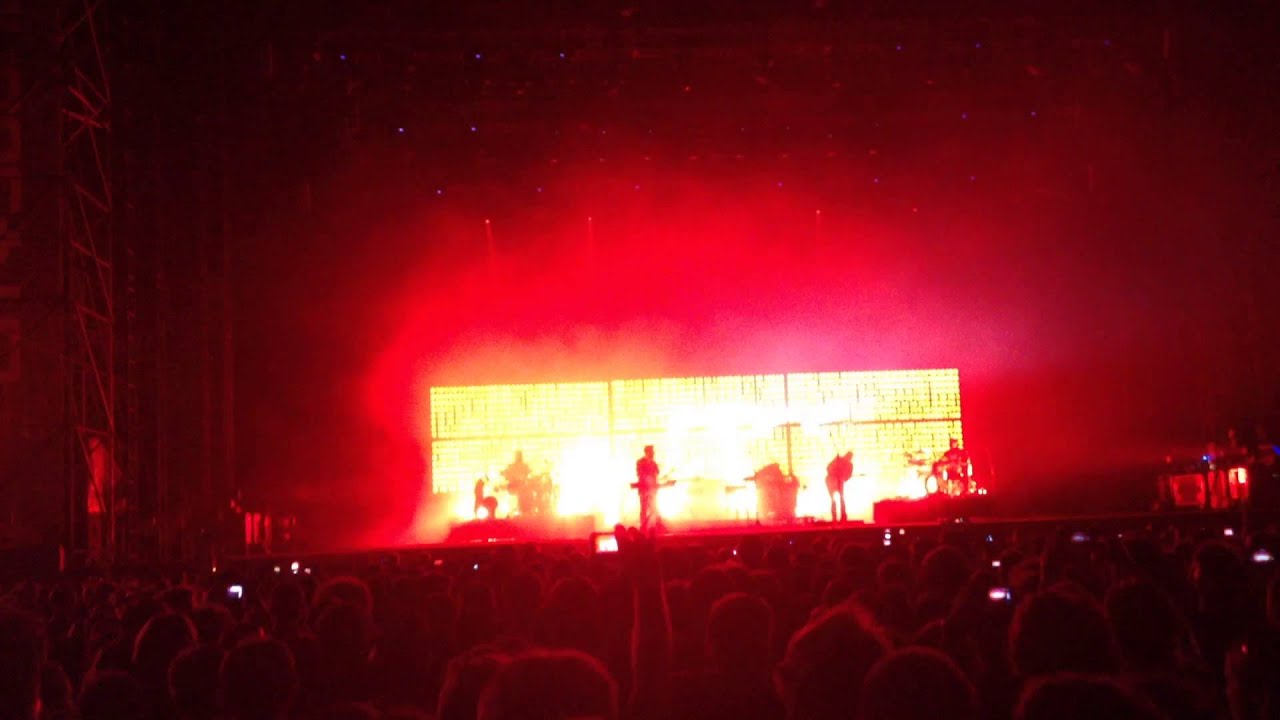 MASSIVE ATTACK - Future Proof Live - YouTube