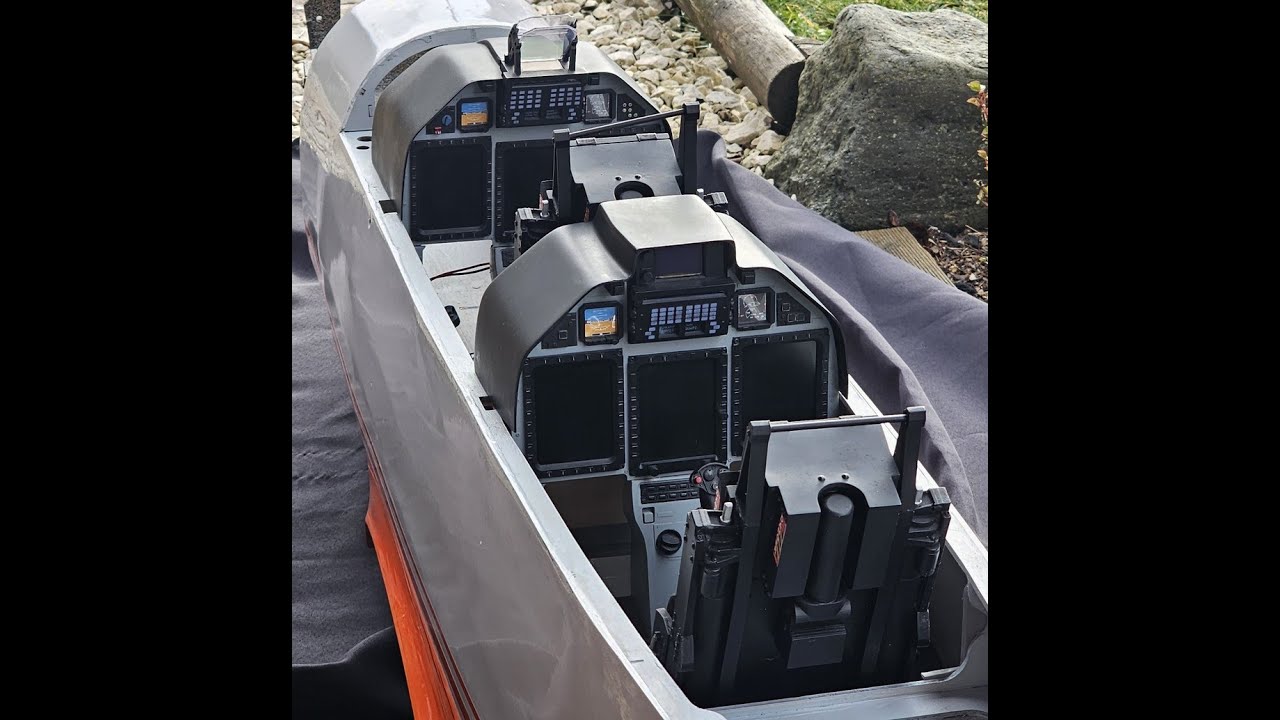 MACH 13 INTERIEUR PC21 JMBJET 2,40 m - YouTube