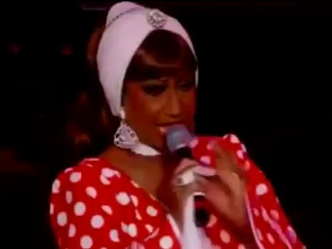 LA VIDA ES UN CARNAVAL - CELIA CRUZ - YouTube