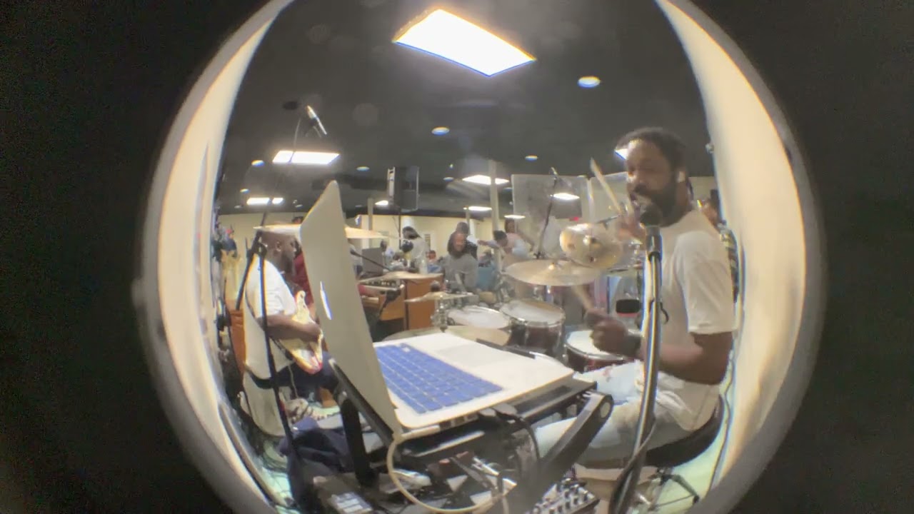 KDT SUNDAY praise break!! 3/13/2022 Chords - Chordify