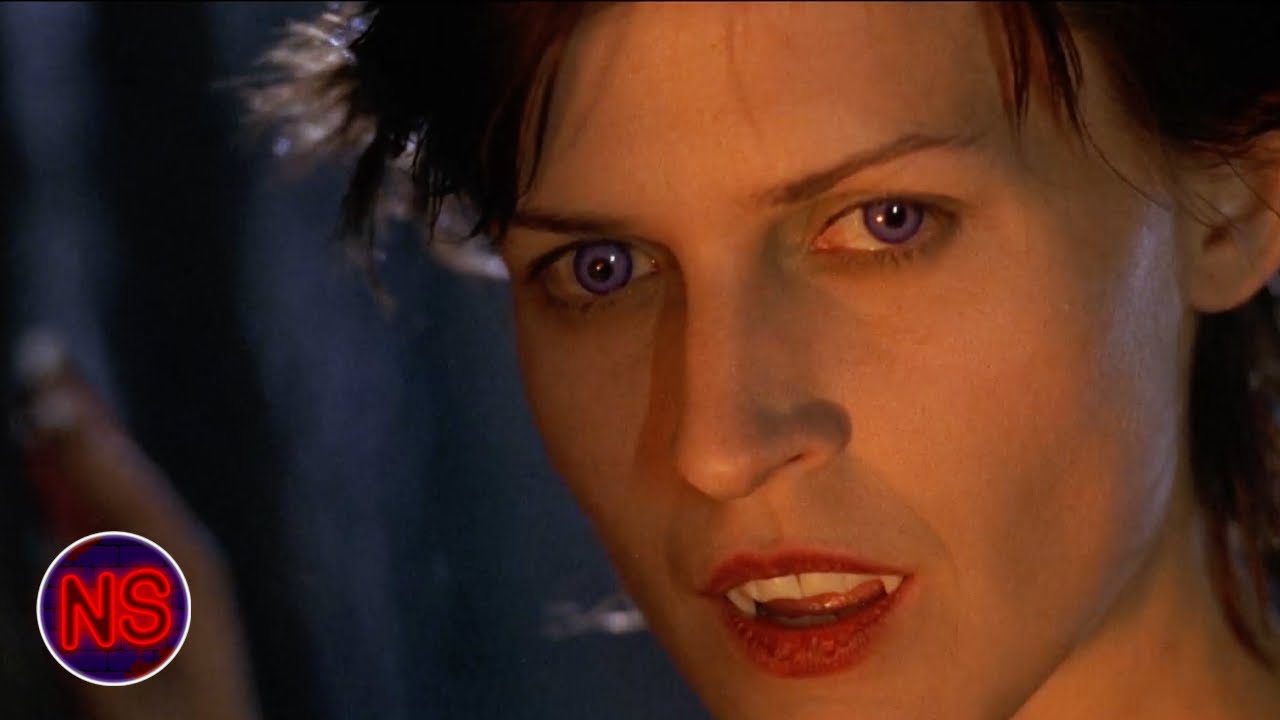 Vampire Seduction | Vampires: Los Muertos (2002) | Now Scaring - YouTube