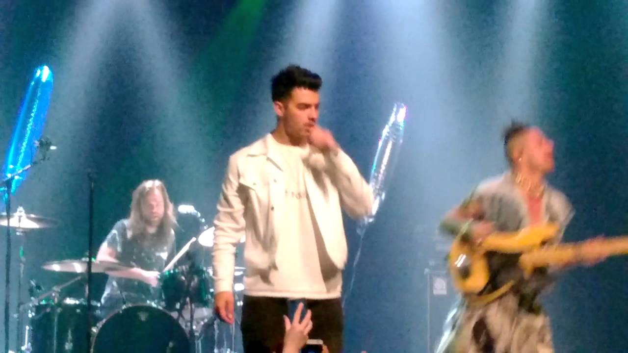 DNCE - Good Day - YouTube
