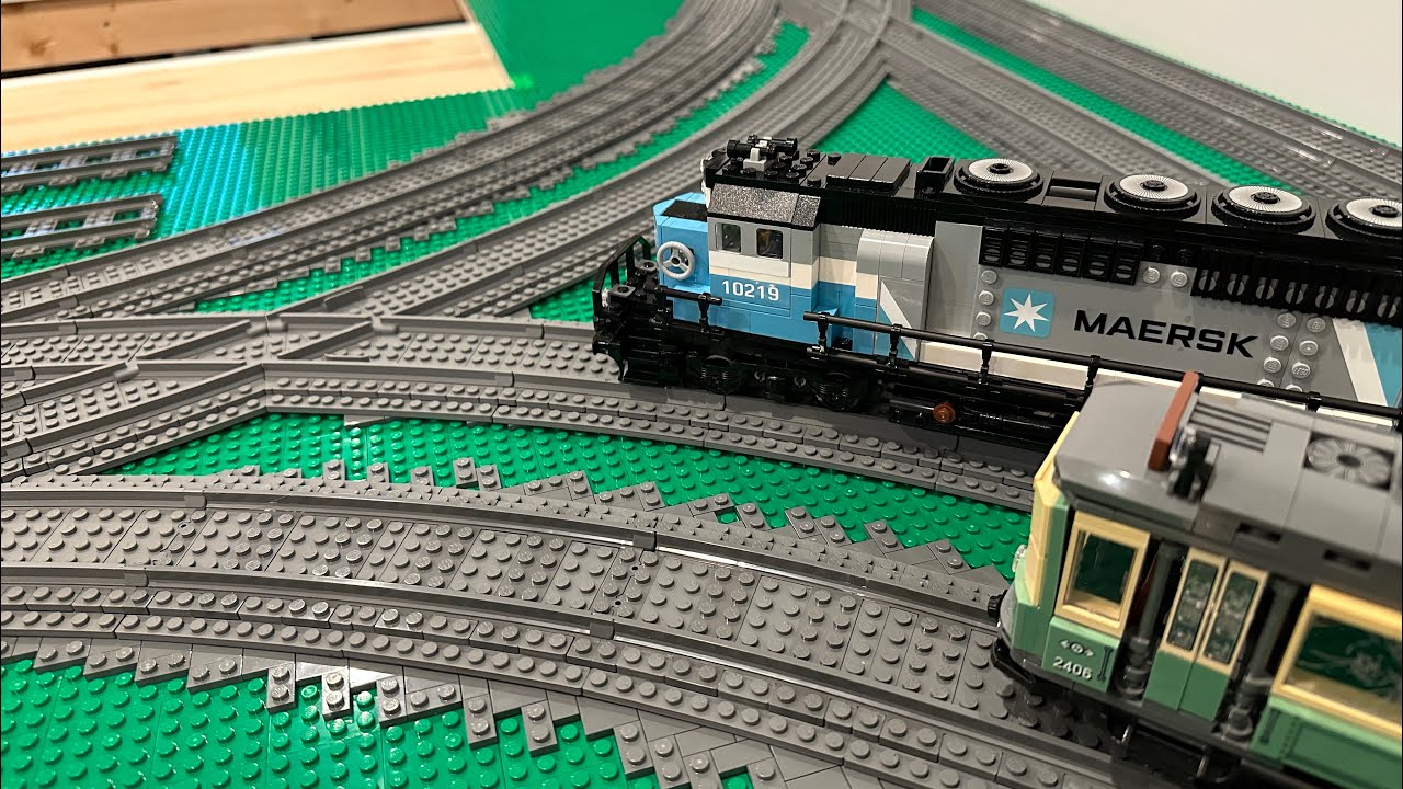 LEGO Trains - Running Trains With New T-Junction R104/R120 - YouTube