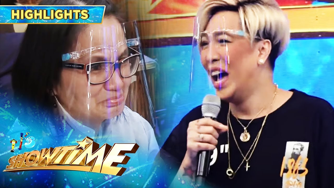 Vice Ganda is startled seeing their writer cry | It’s Showtime - YouTube
