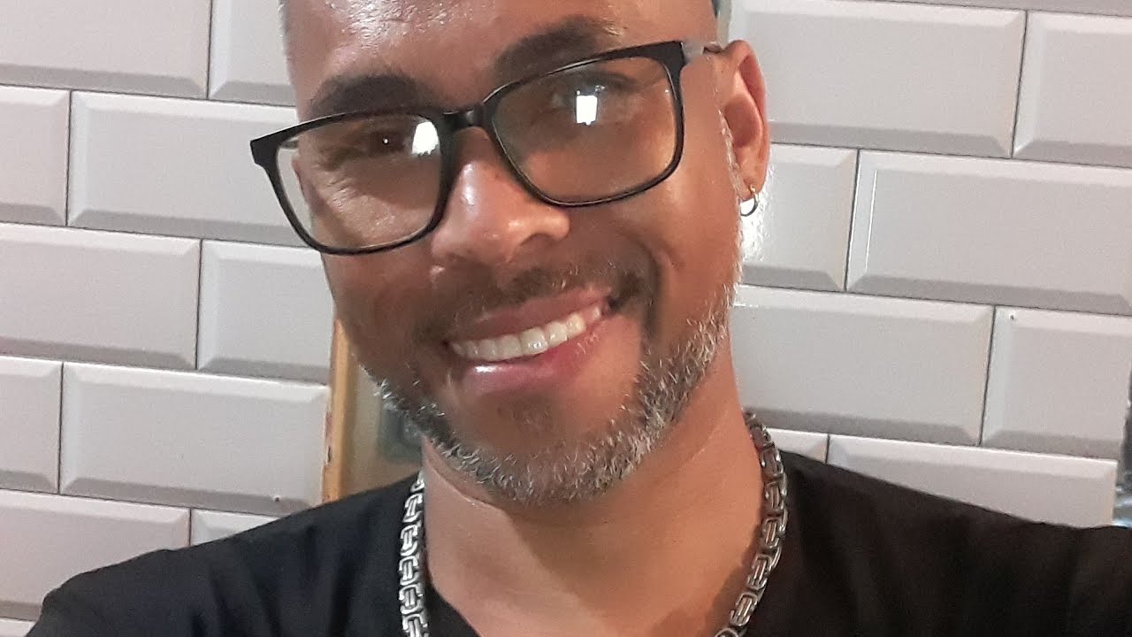 Allen Rodrigues . A casa caiu (paródia política)🤣 - YouTube