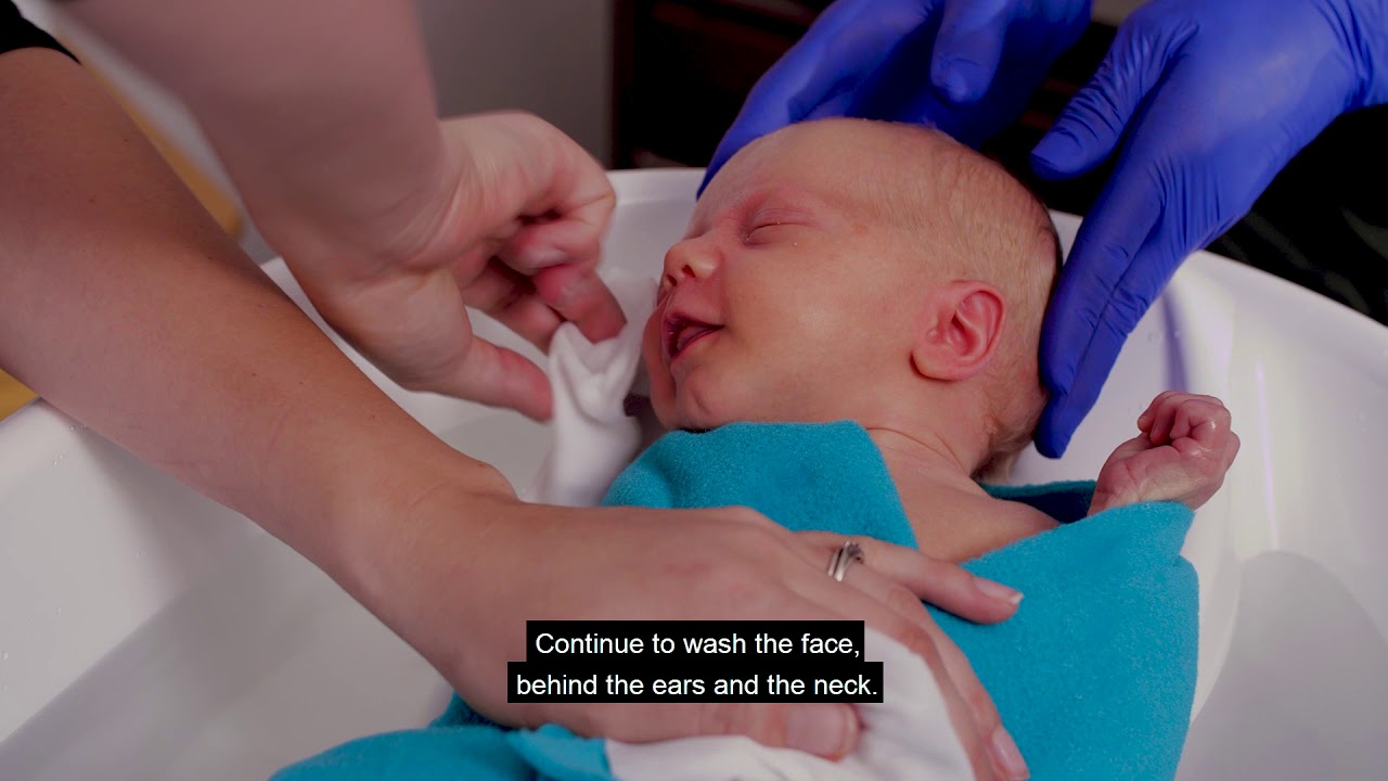 How to swaddle bathe an infant at home - English version - YouTube