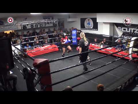 HIT TEAM 3 - Lindsay van der Goes vs Musqaan Bakridi