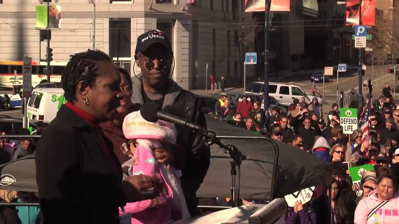 WFL 2013 Elaine Riddick - YouTube