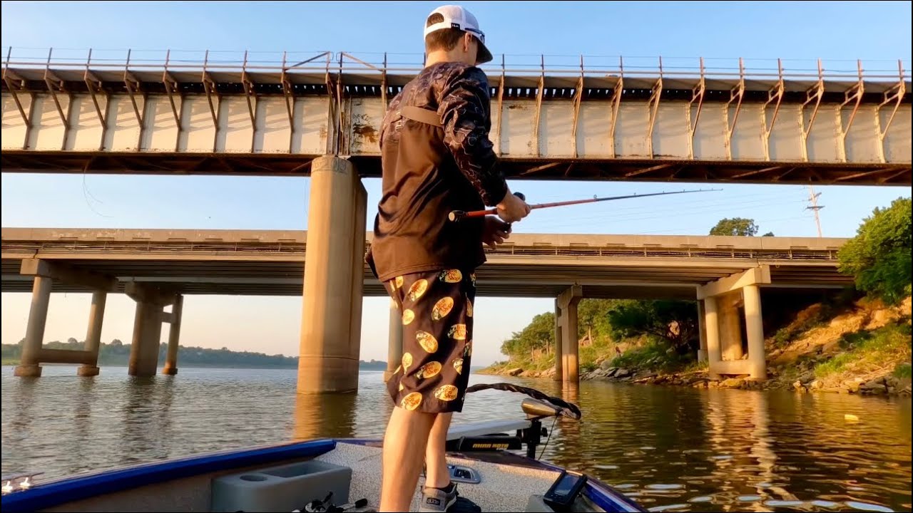 Breaking in My New Bass Boat (Keystone Lake) - YouTube