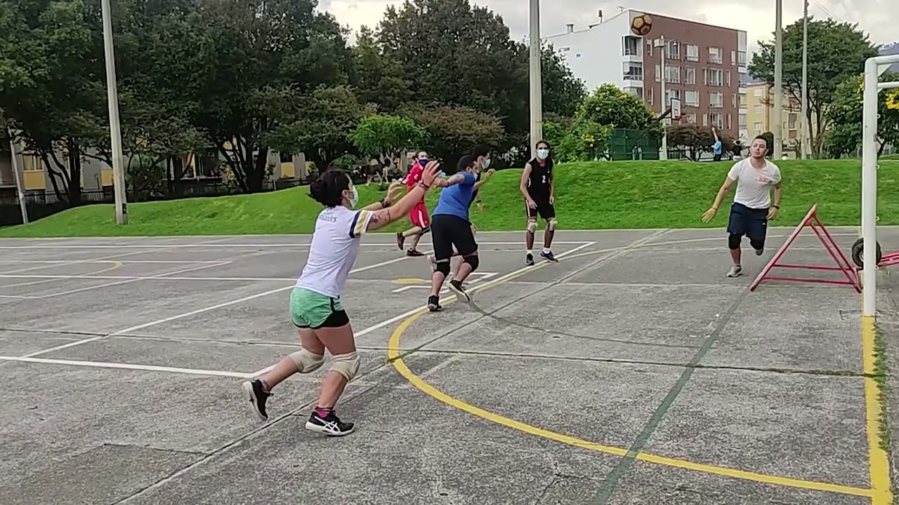 Tchoukball, ¿Cómo se juega? EXPLICADO en 1 minuto - YouTube