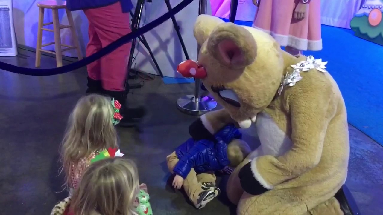 Felix loved Clarice at Dollywood! - YouTube