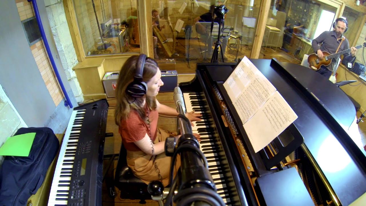 Stephanie Lefebvre - AIMER (Teaser) - YouTube