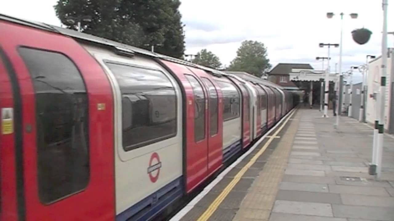 London Underground Central Line 1992 Tube Stock Leyton - YouTube