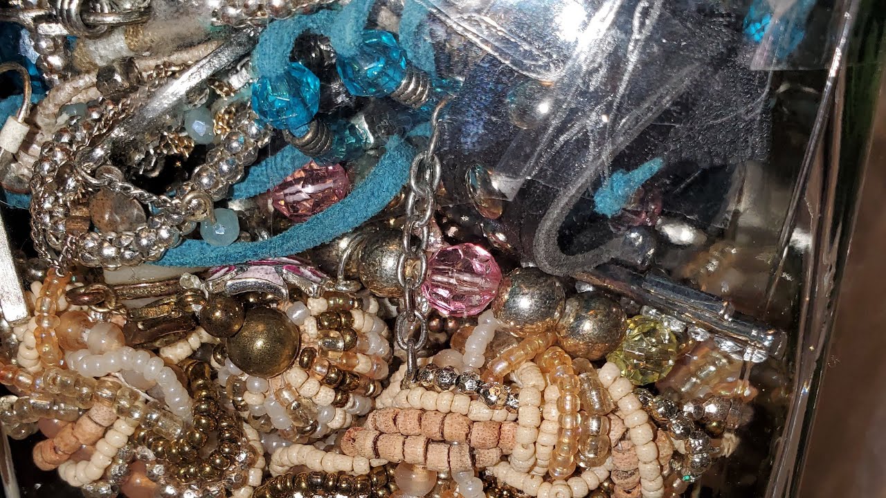 Sunday Jewelry Showcase & Raffle - YouTube