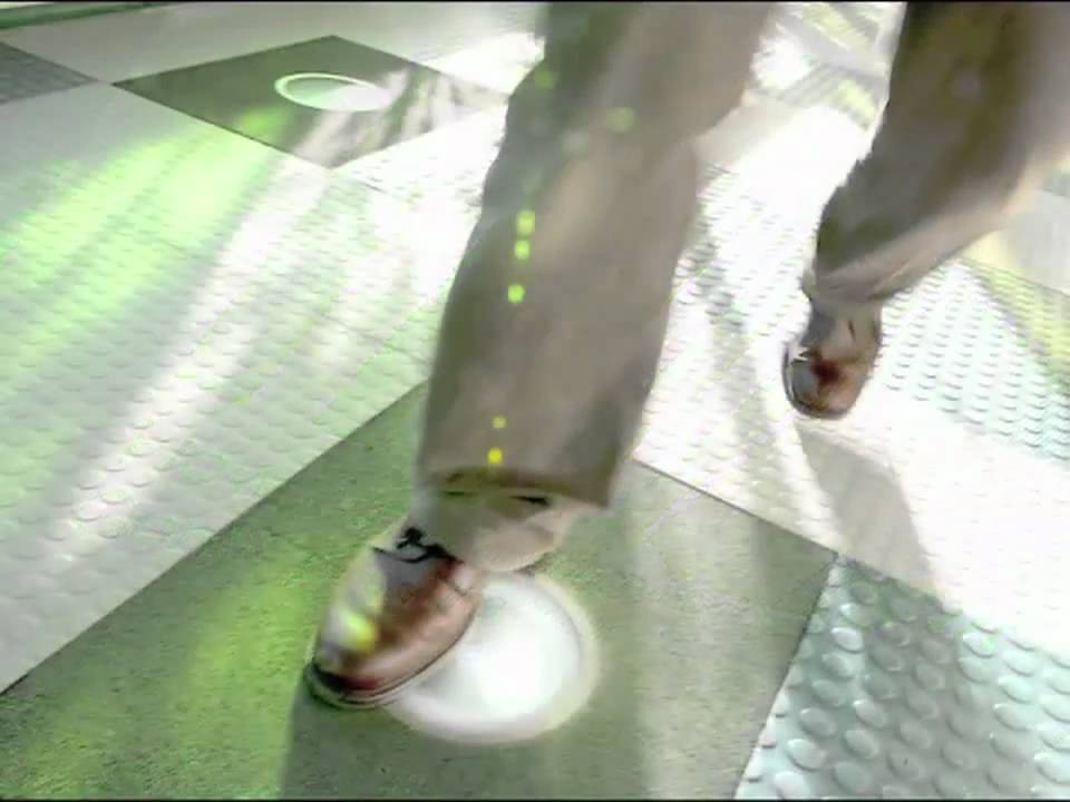 Pavegen: Generating energy from footsteps at a busy school - YouTube