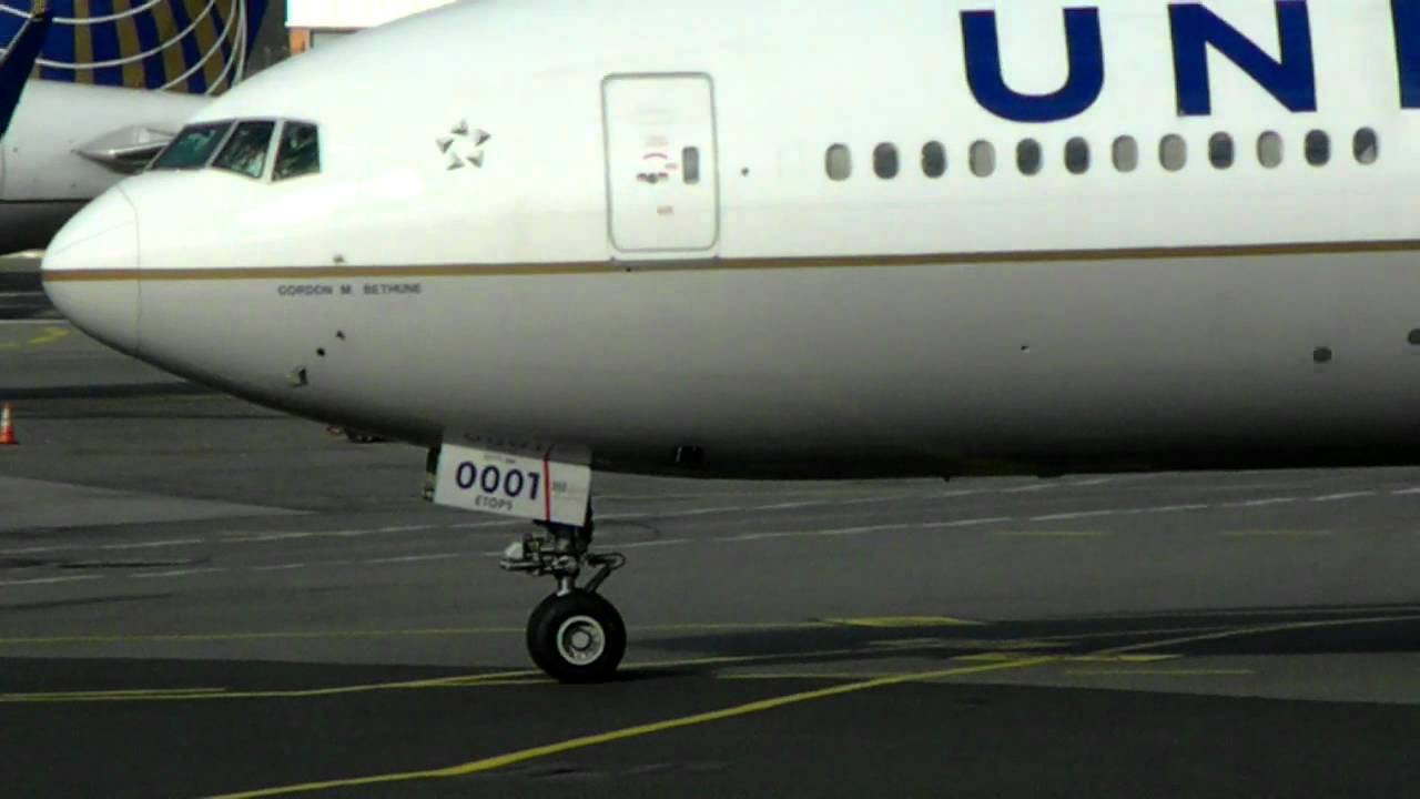 HD Continental Airlines Gordon M Bethune 777-200ER Ship 0001 Newark ...