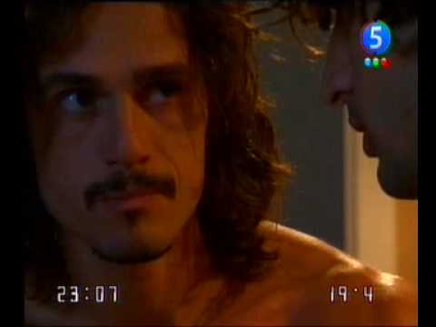 Botineras- Besos gay