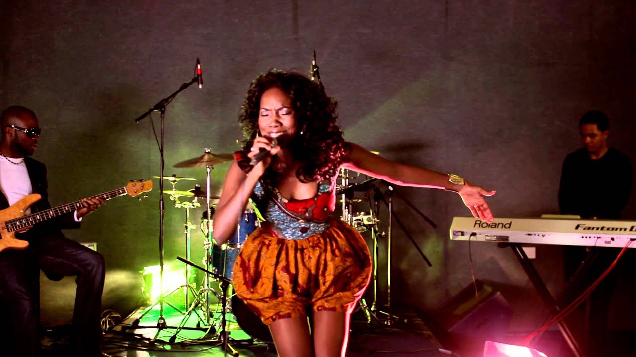 Rachel Kerr- Hold my hand (Live Session) - YouTube