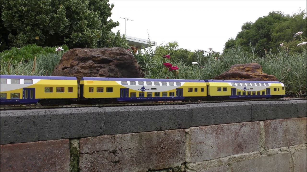 Garden Railway Piko Ho Part 1 - YouTube