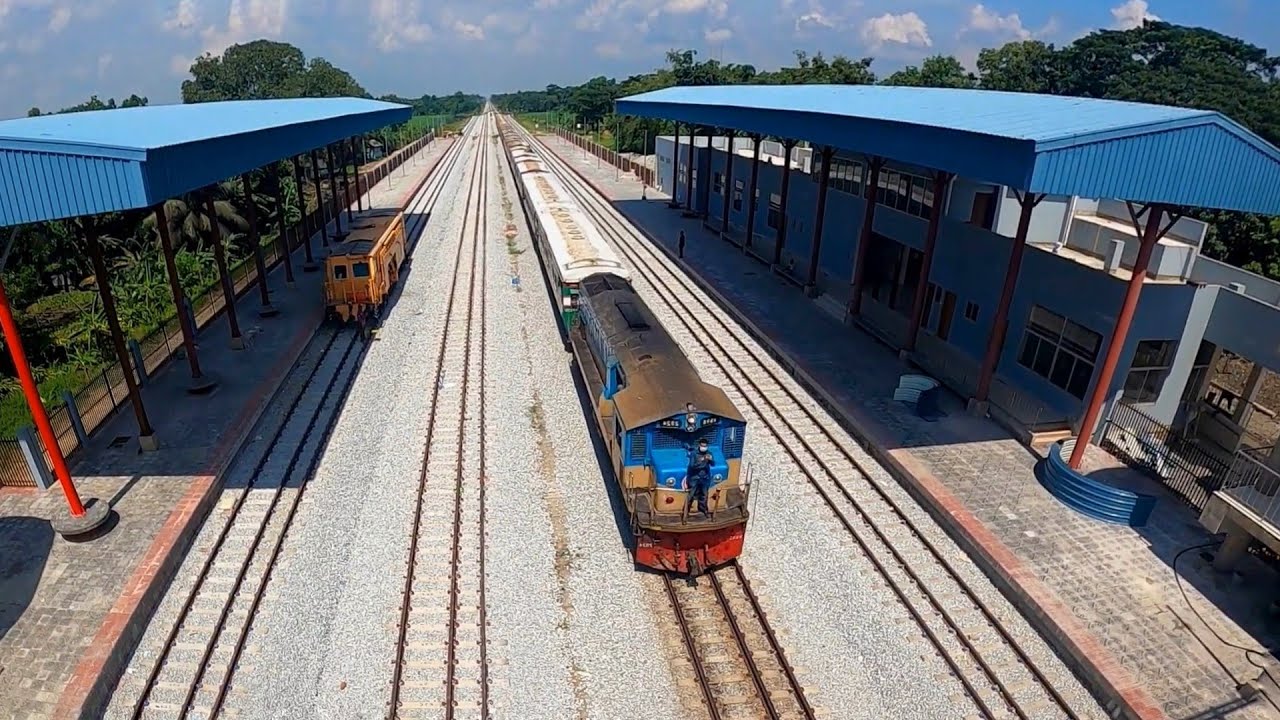 Mohanagar provati express Alishohor railway station || বাংলাদেশের ...