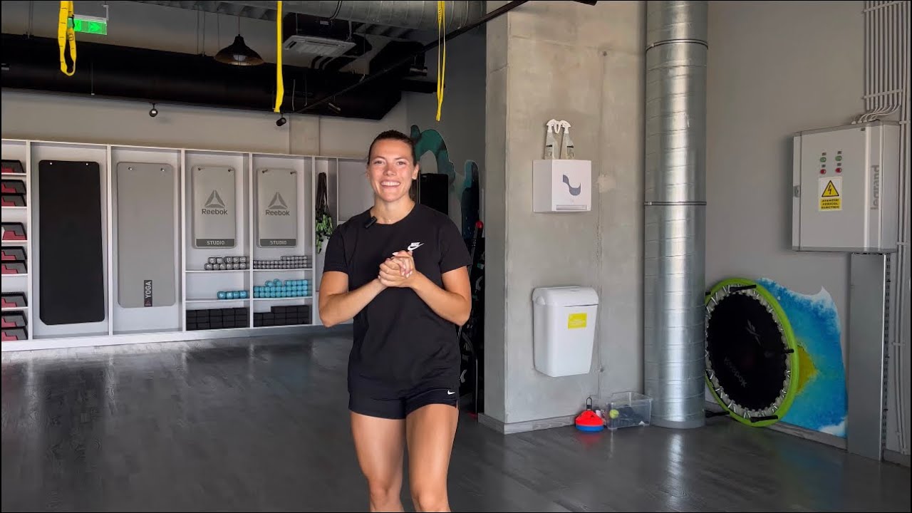 Boxing basics- how to throw a hook (for beginners) - YouTube