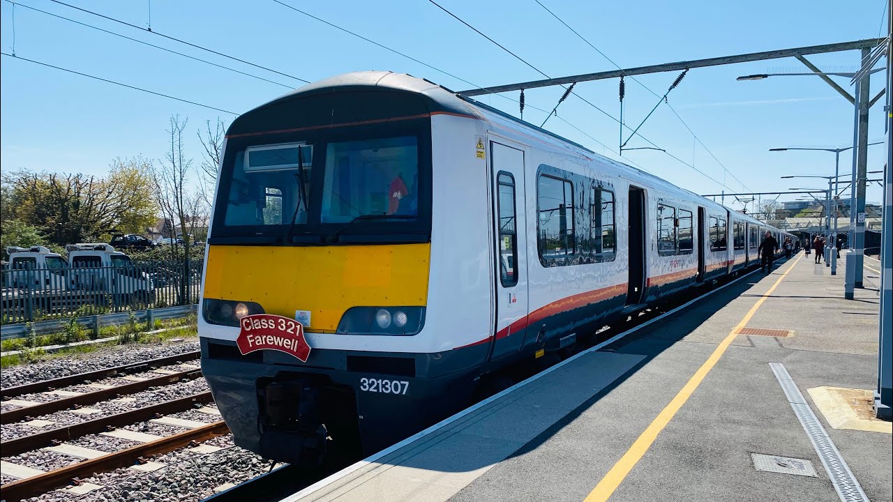 Class 321 getting ready to leaving Clacton to continue with the ...