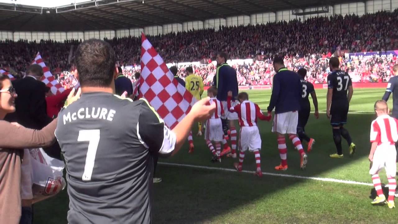 Jesse McClure from Storage Hunters at Stoke City FC - YouTube
