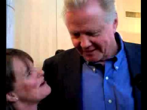 Jon Voight chats with Kate Rees Davies - YouTube
