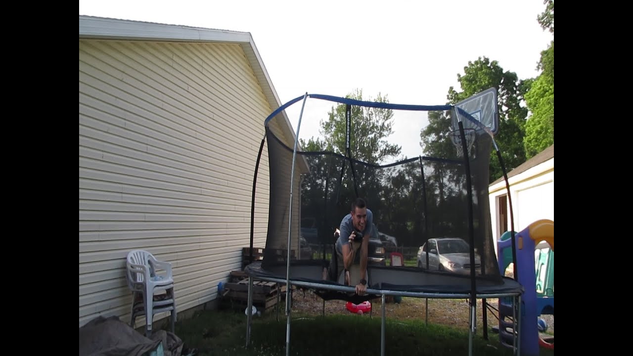 GILROY THE TRAMPOLINE MASTER! - YouTube