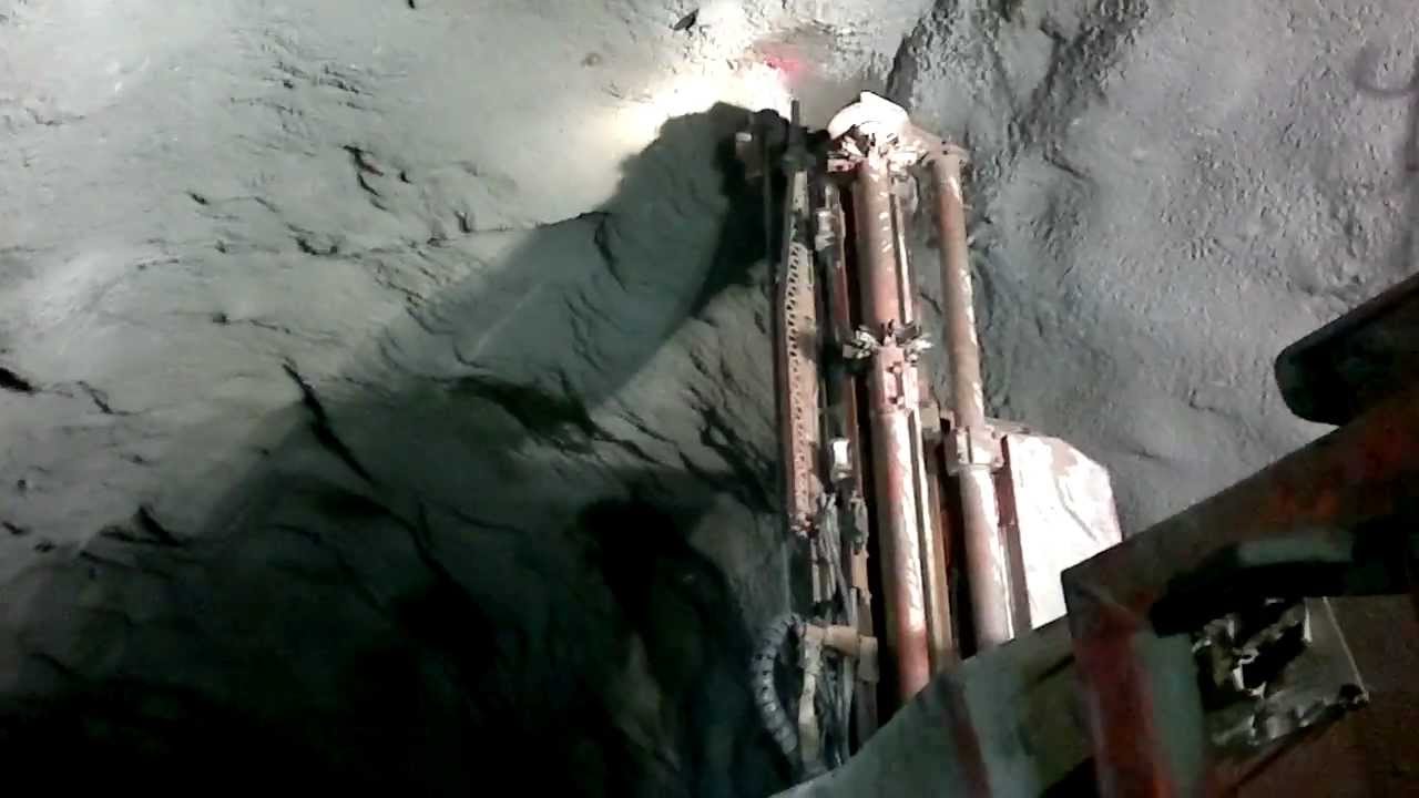 bolter sandvik DS410 - pasculama - YouTube