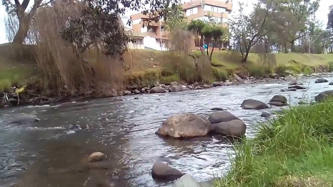 Rio Tomebamba Cuenca Ecuador - YouTube