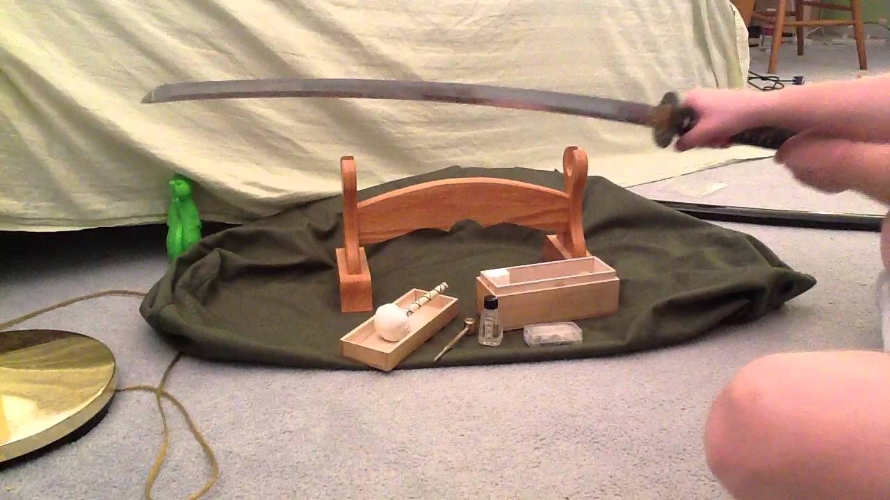 CLEAN YOUR SAMURAI SWORD POWDER AND OIL - YouTube