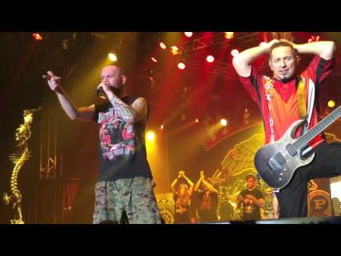 Five Finger Death Punch - Burn MF live Prague