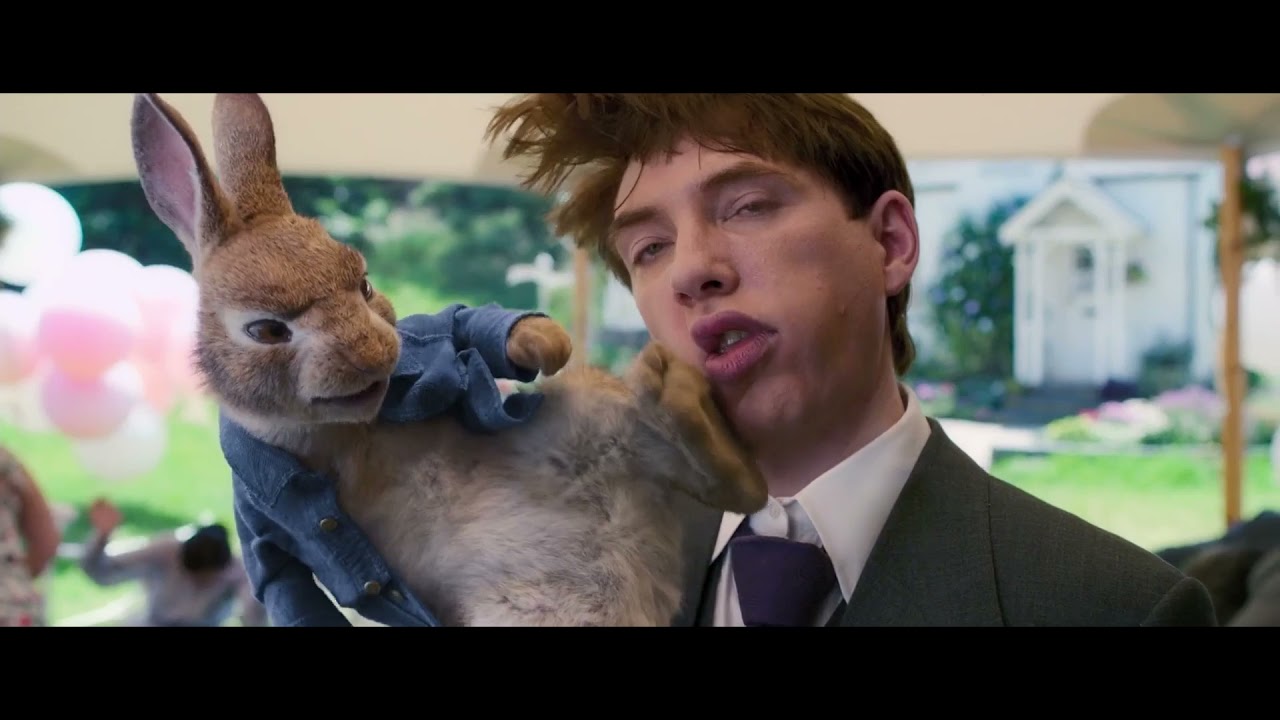 Opening scene Peter Rabbit 2 - YouTube