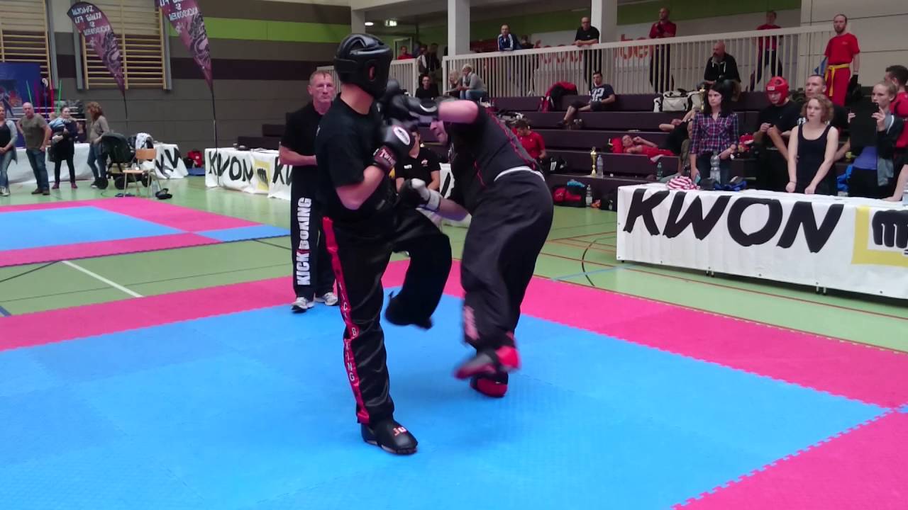 Alexander Bechtel DM Neuwied Kickboxen Runde 2 von 2 - YouTube